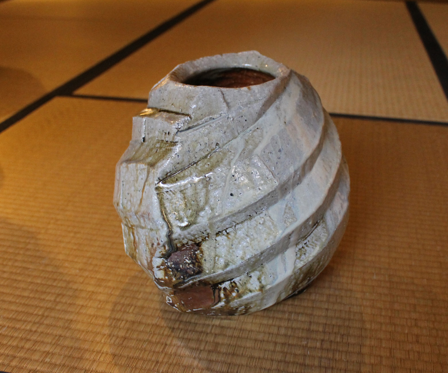 nishihata back first | Robert Yellin Yakimono Gallery